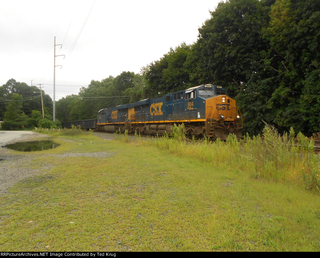 CSX 904 & 760